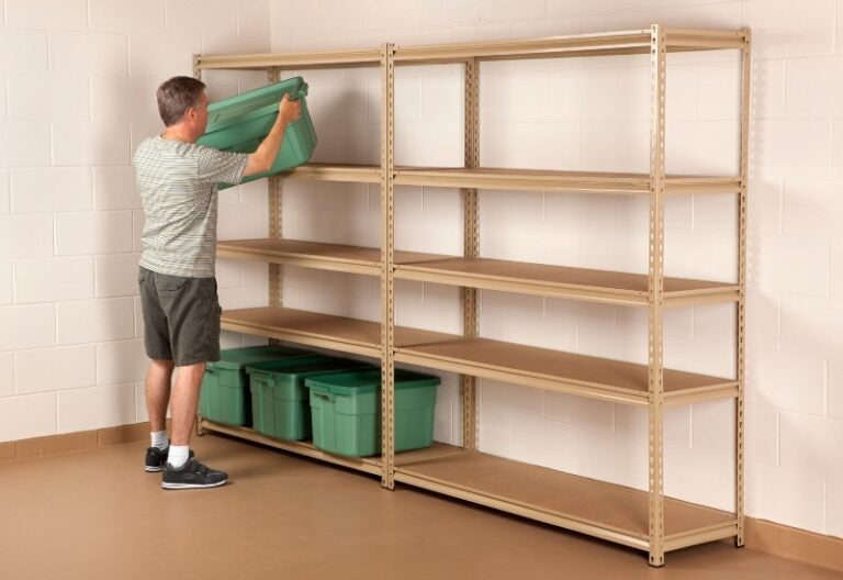 How to Completely Clean Your Storage Unit Step-By-Step